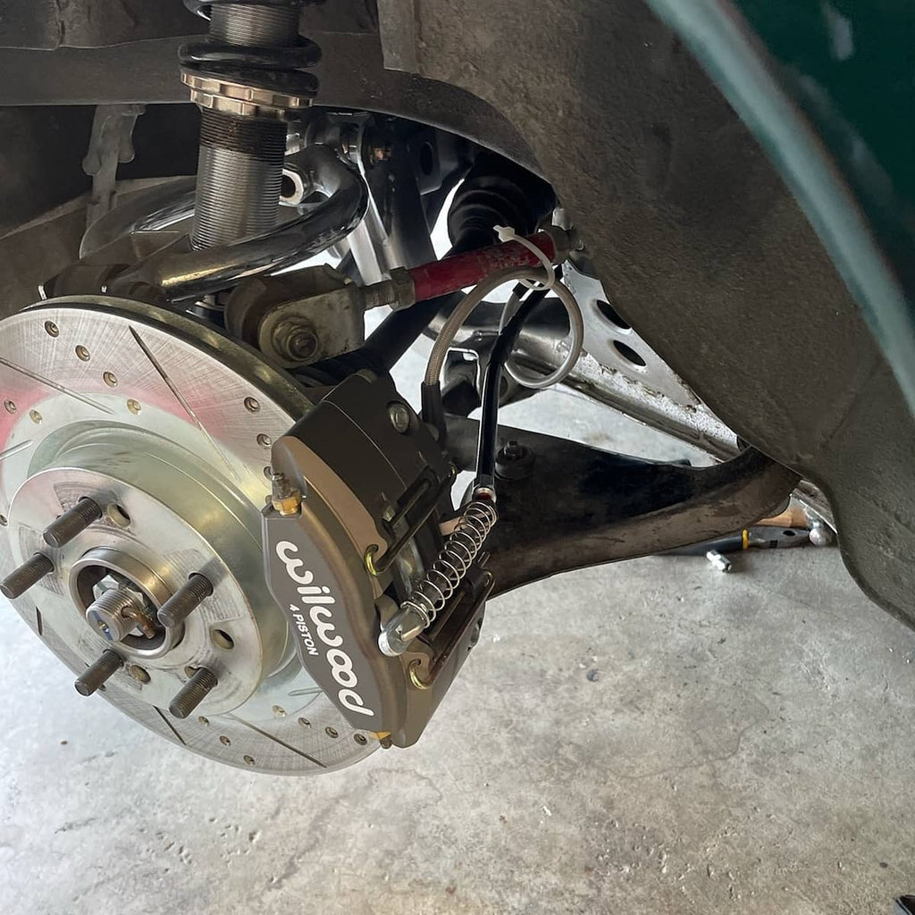 SILVER MINE MOTORS Toyota corolla AE86 SR5 REAR WILWOOD 4 PISTON BRAKE