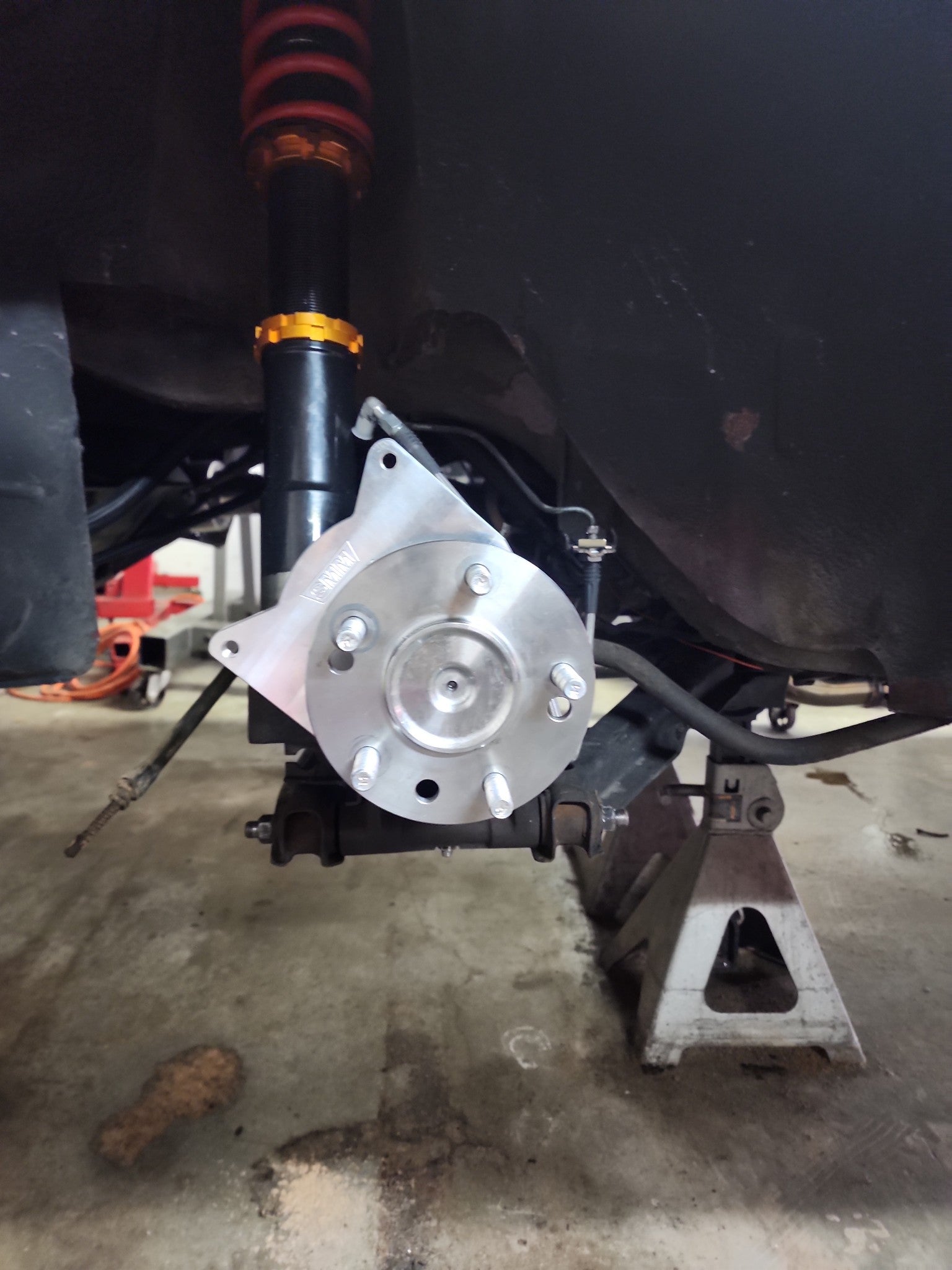 5 Lug Hub rear Stub Axles for 240Z, 260Z, 280Z