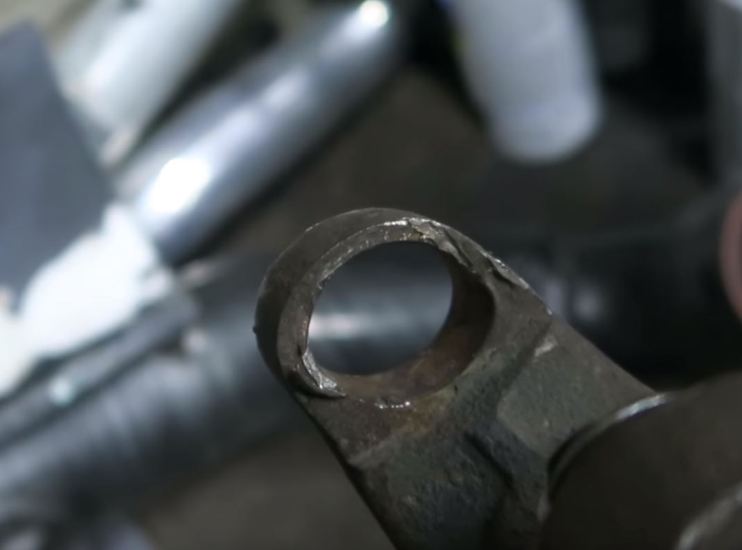 240z 260z 280z CV Axle conversion brackets for R200 differential uses